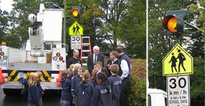 Solar School Zone Beacon | R829-E School Zone Flashing Beacon | Carmanah