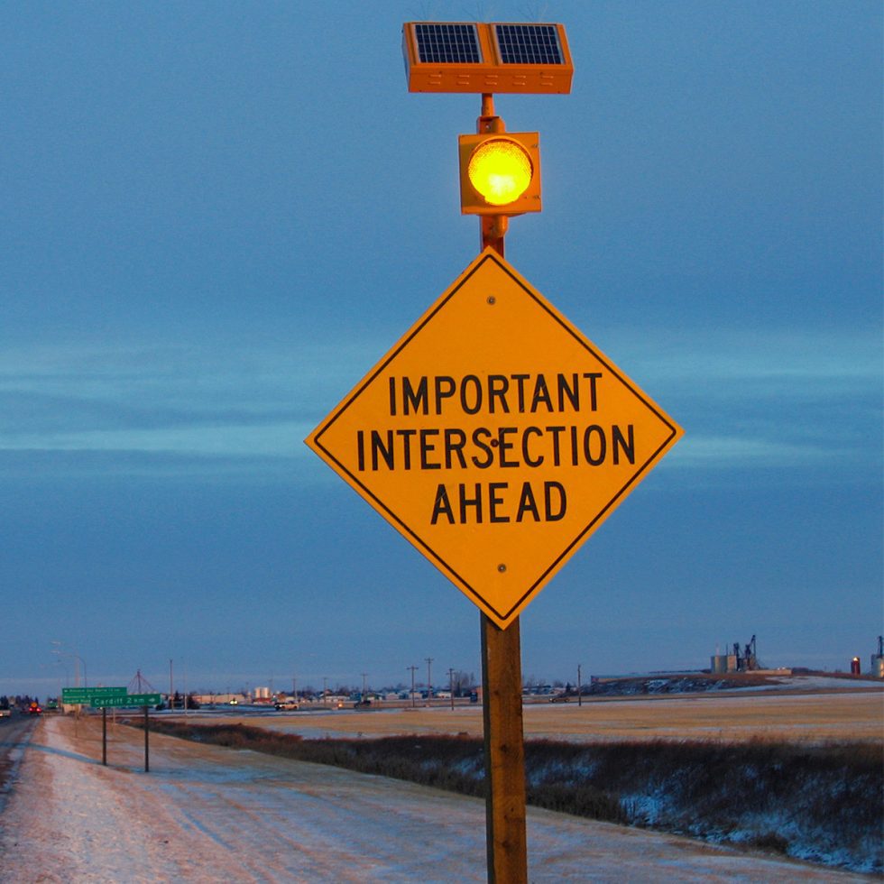 24-Hour Solar Flashing Beacon | Stop & Warning Signs - R247-G | Carmanah