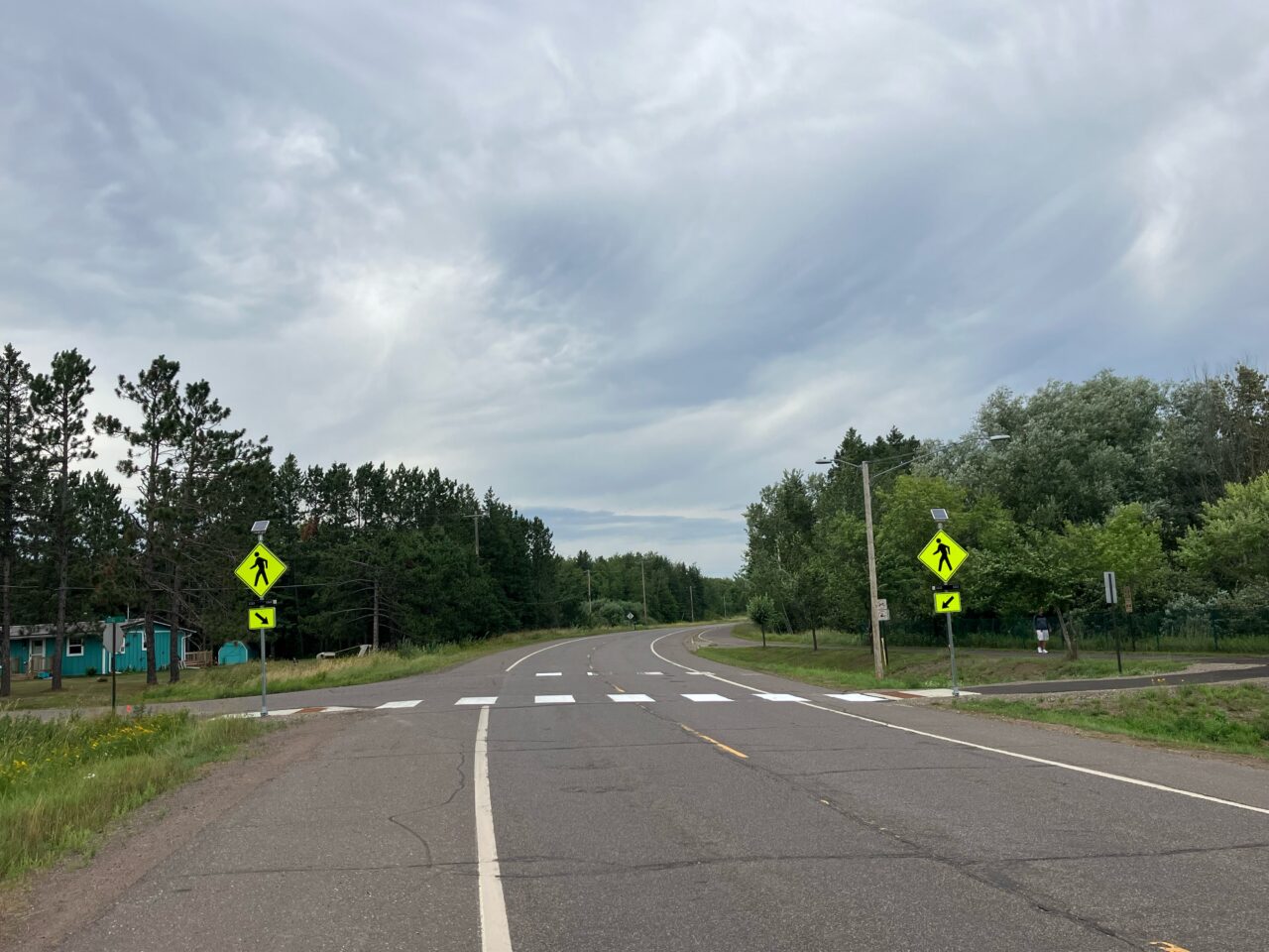 Systems for Traffic Beacons and Signs | Solar LED Beacons | Carmanah